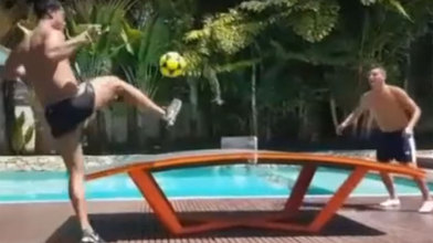 ronaldinho dive